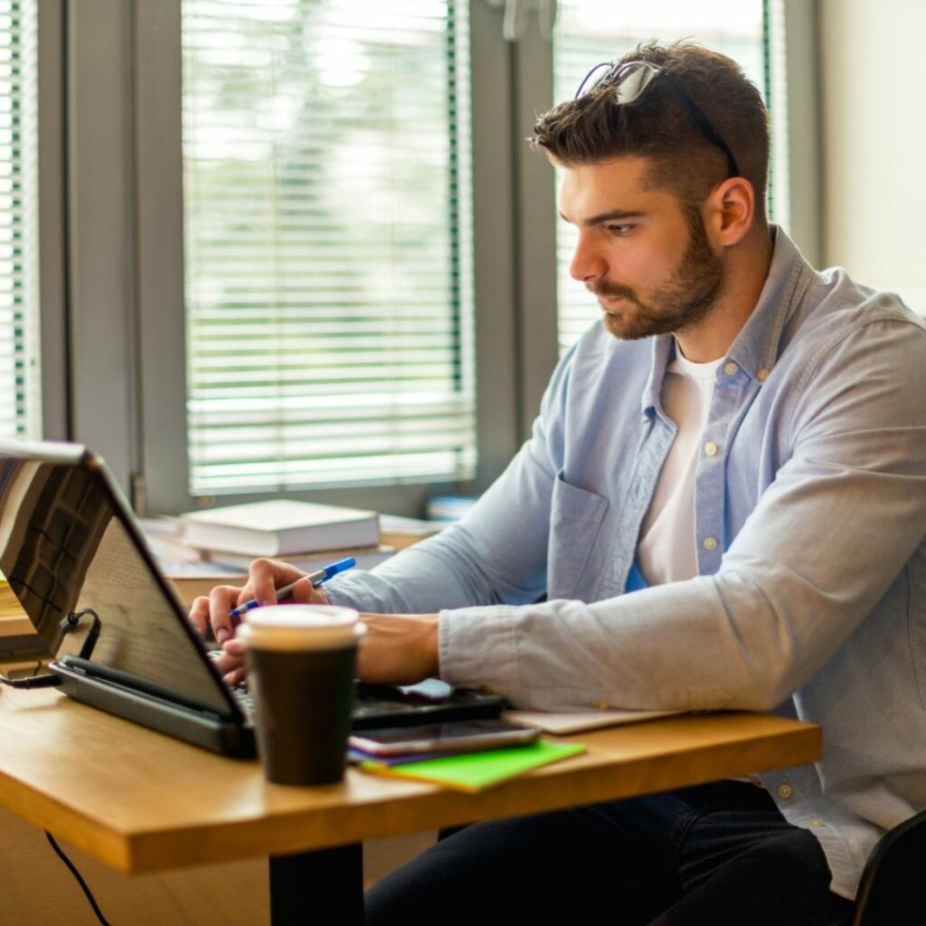 Online Courses vs Polytechnic NZ - Save $23,000 on Your Education